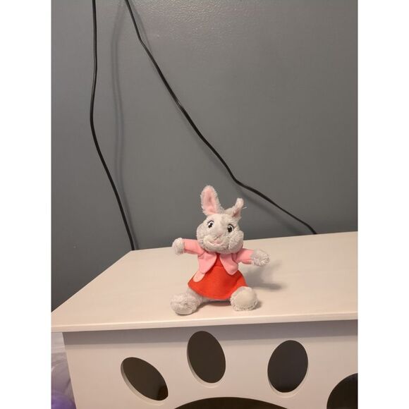 Gund | Toys | Peter Rabbit Lily Bobtail Plush Rabbit Bunny Nickelodeon ...